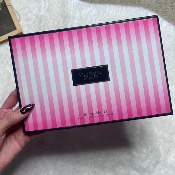 Victoria's Secret | Other | Vintage 20s Victorias Secret Bombshell 8 ...